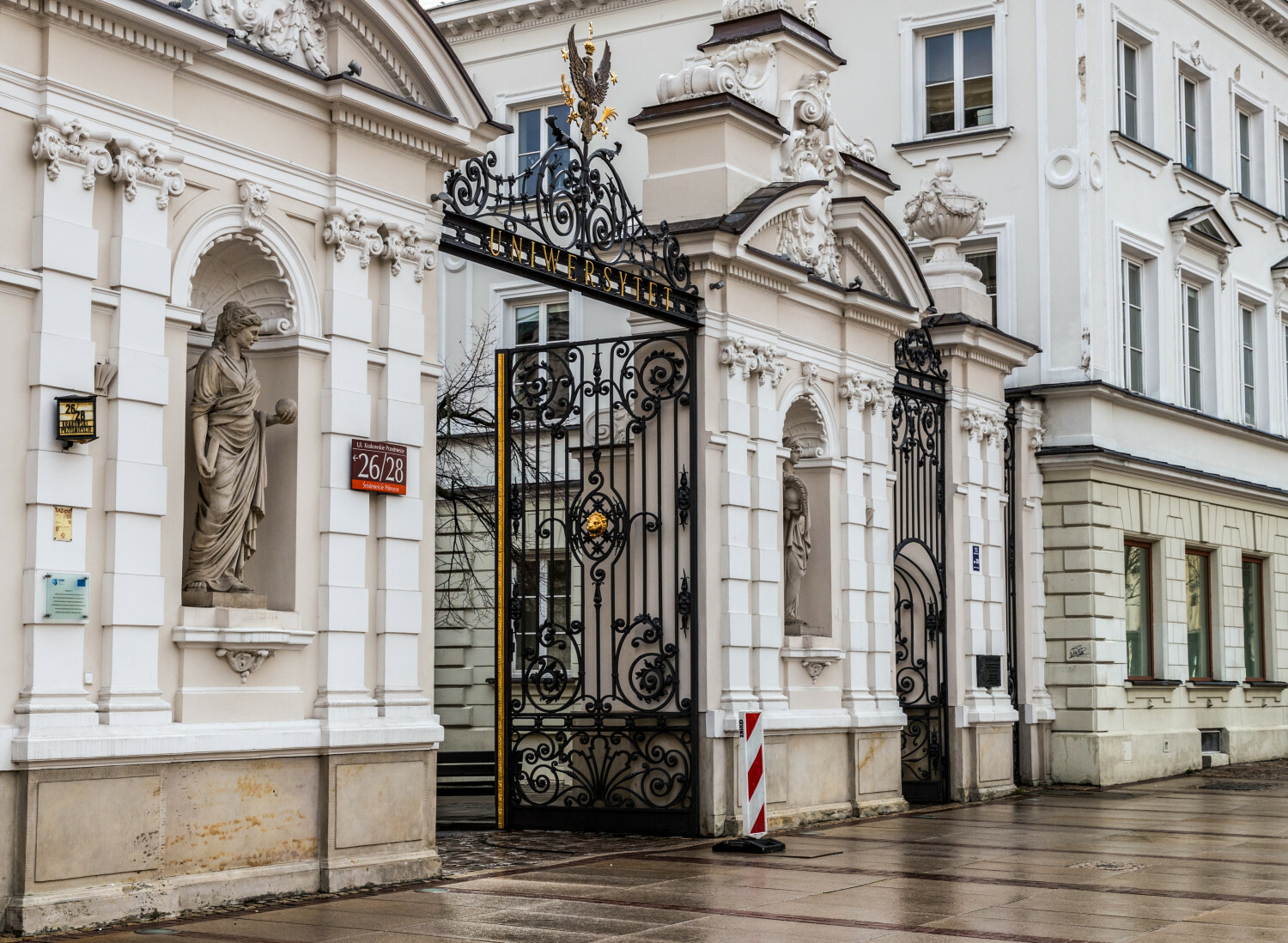 Uniwersytet Warszawski uruchomił program badawczy dla studentów i doktorantów z Ukrainy | Polska ...